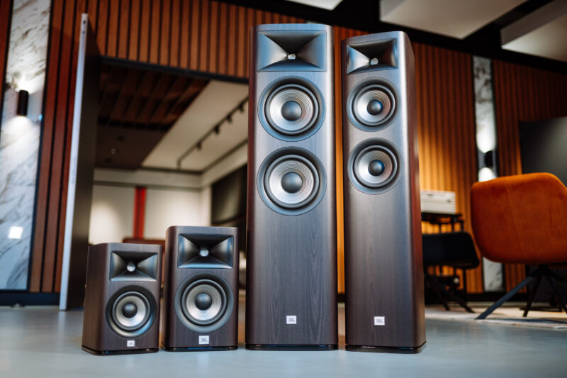 Introducing JBL Studio 6 loudspeakers - Reference Sounds